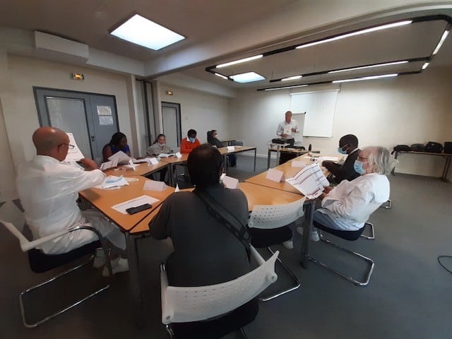 Les salariés des Esat franciliens se forment à l'argent - Finances ...